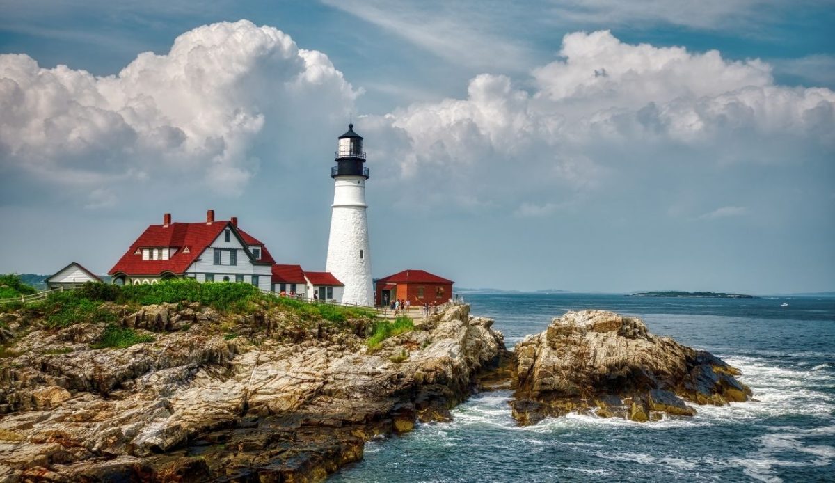 18 Iconic Lighthouses That Mark the Nation’s Shores | Backroad Planet