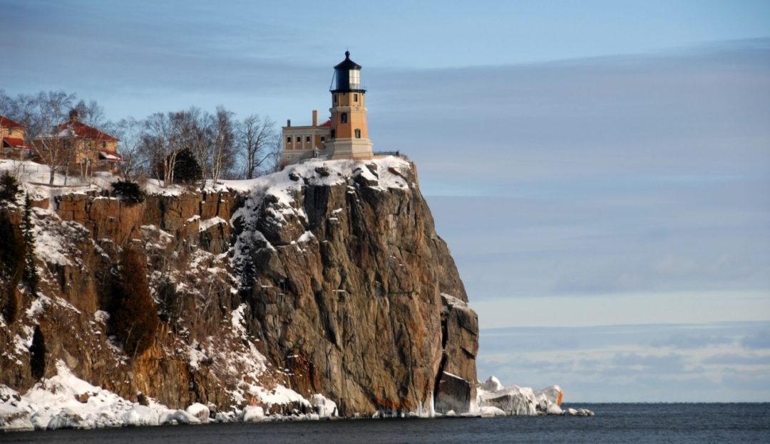 18 Iconic Lighthouses That Mark the Nation’s Shores | Backroad Planet