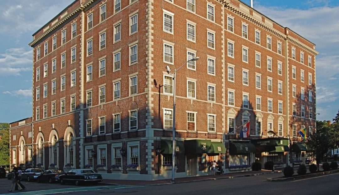 13 Haunted Places in the US Where You Can Spend the Night | Backroad Planet
