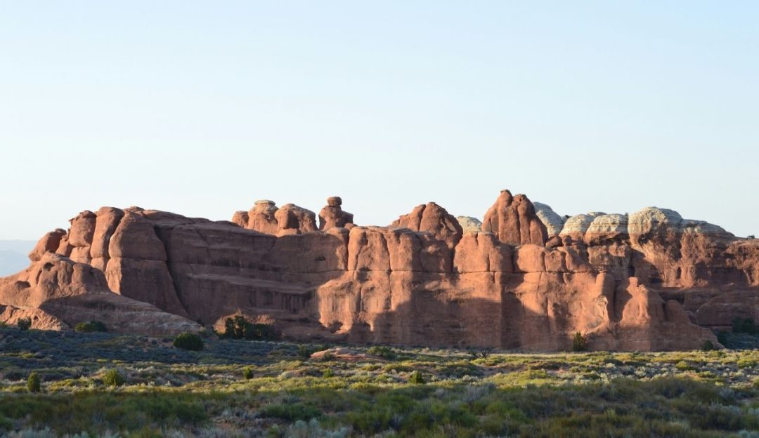 8 Utah Hikes With Dinosaur Tracks and Rock Formations Beyond the Parks ...