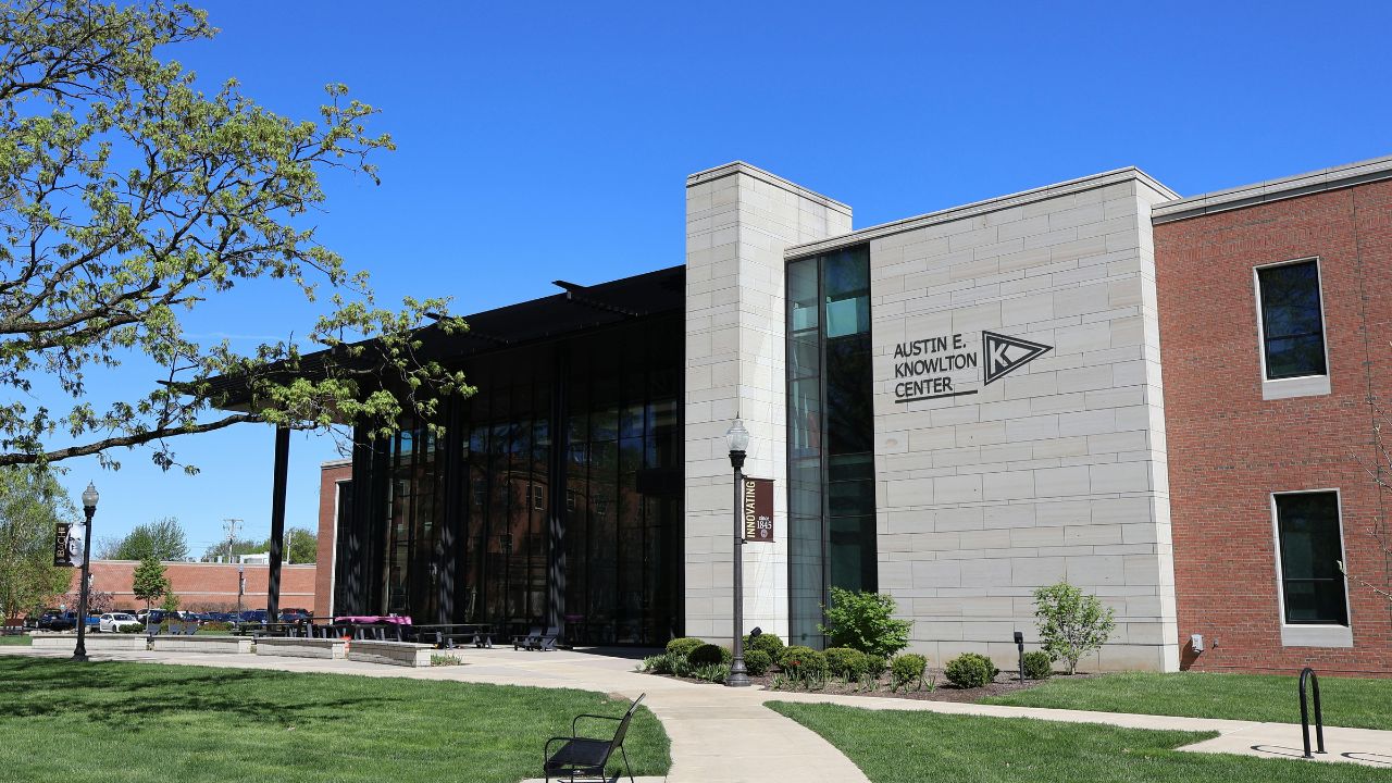 15 Great College Towns Across America That Students and Locals Both ...