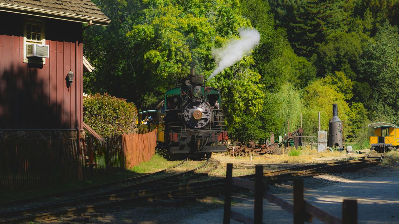The Train Journey Through California’s Redwoods That Ends at the ...