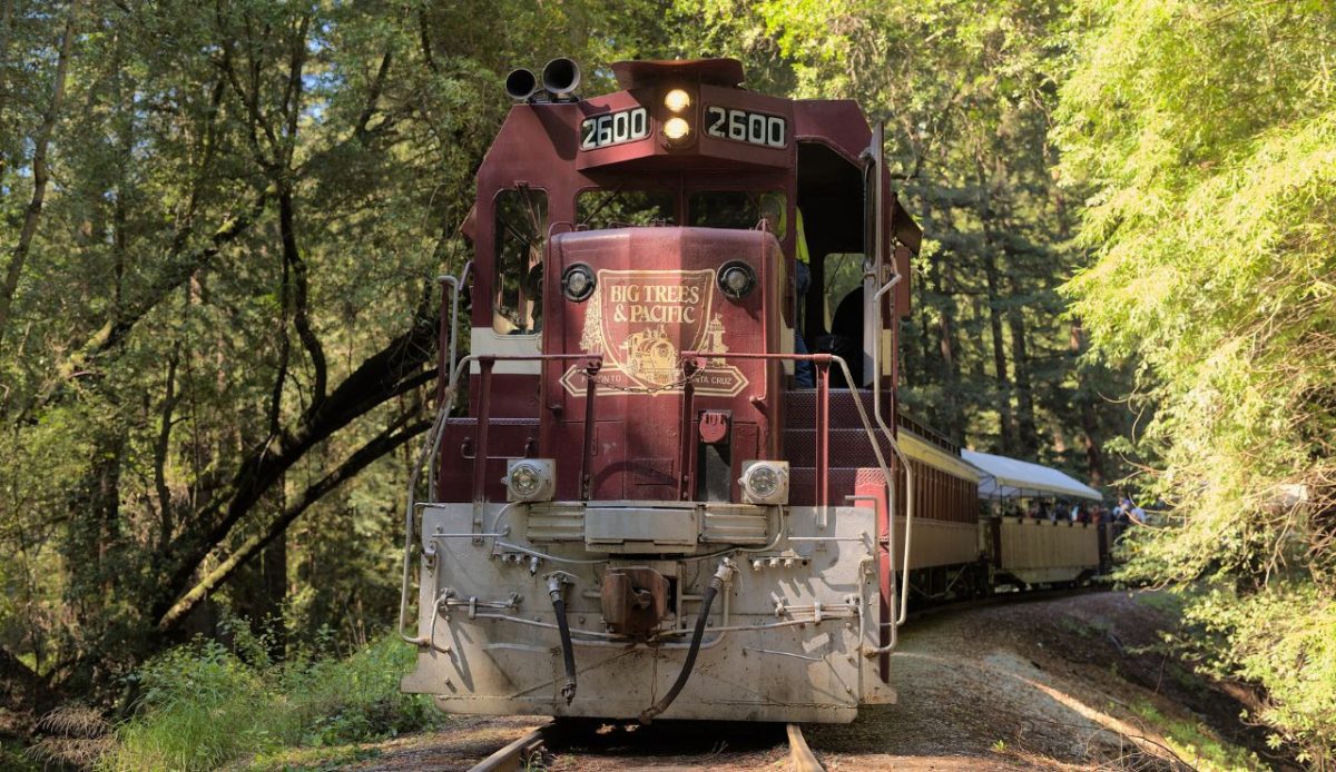 The Train Journey Through California’s Redwoods That Ends at the ...