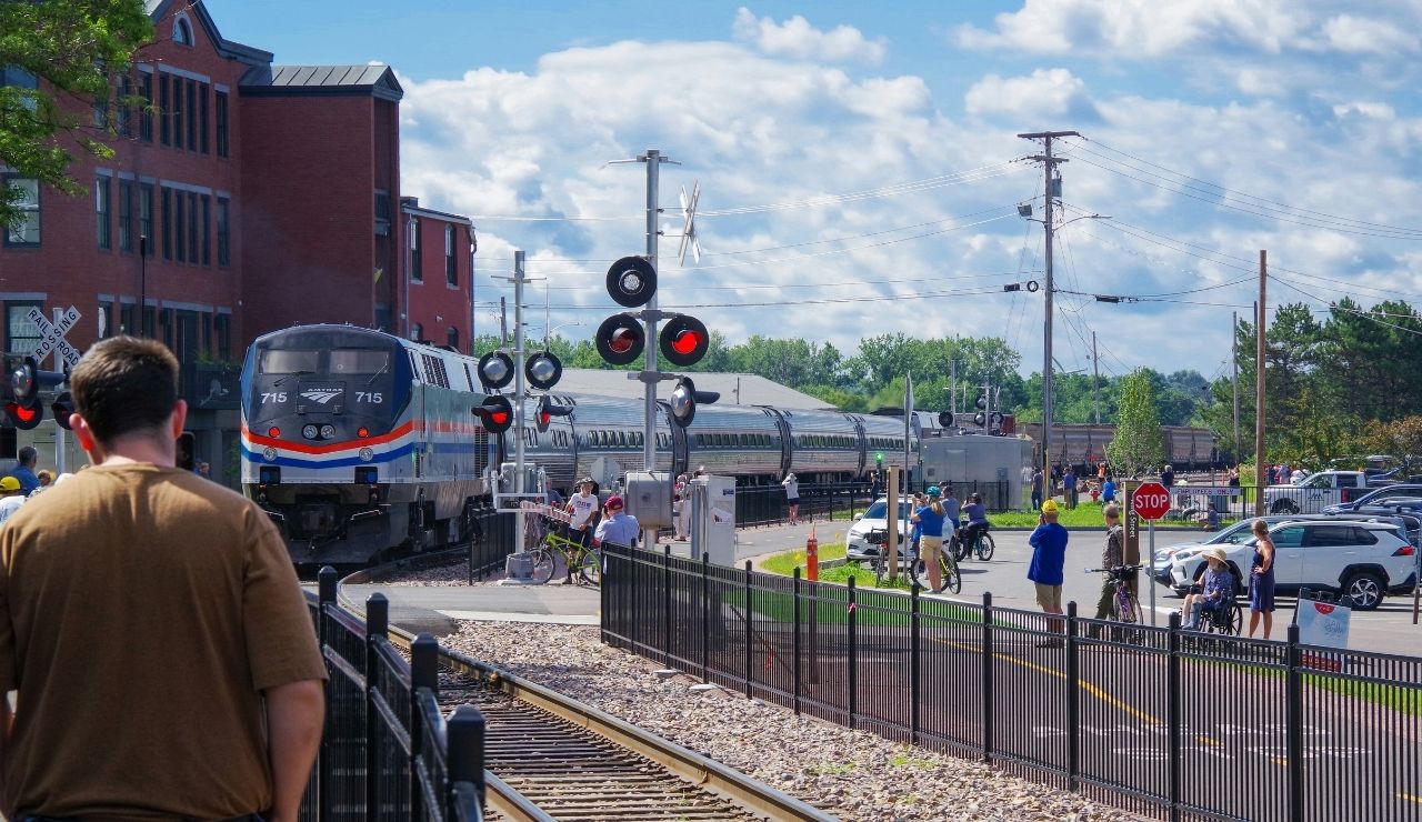 Amtrak Route Through Vermont Puts Fall Foliage on Full Display ...