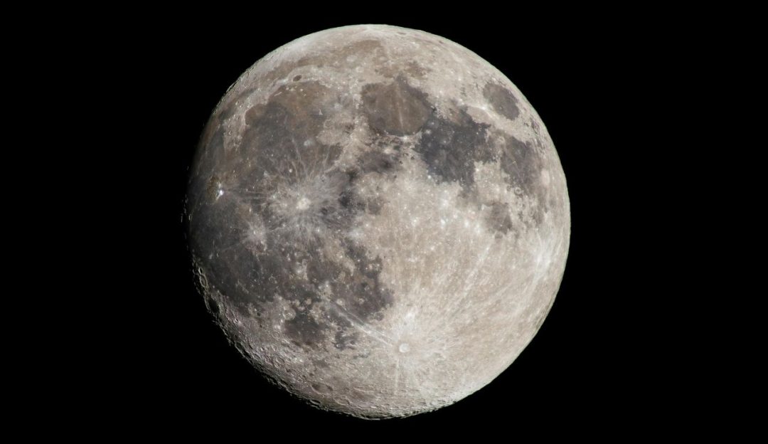 The Secret Moon Base the U.S. Spent Years Searching For but Never Found ...