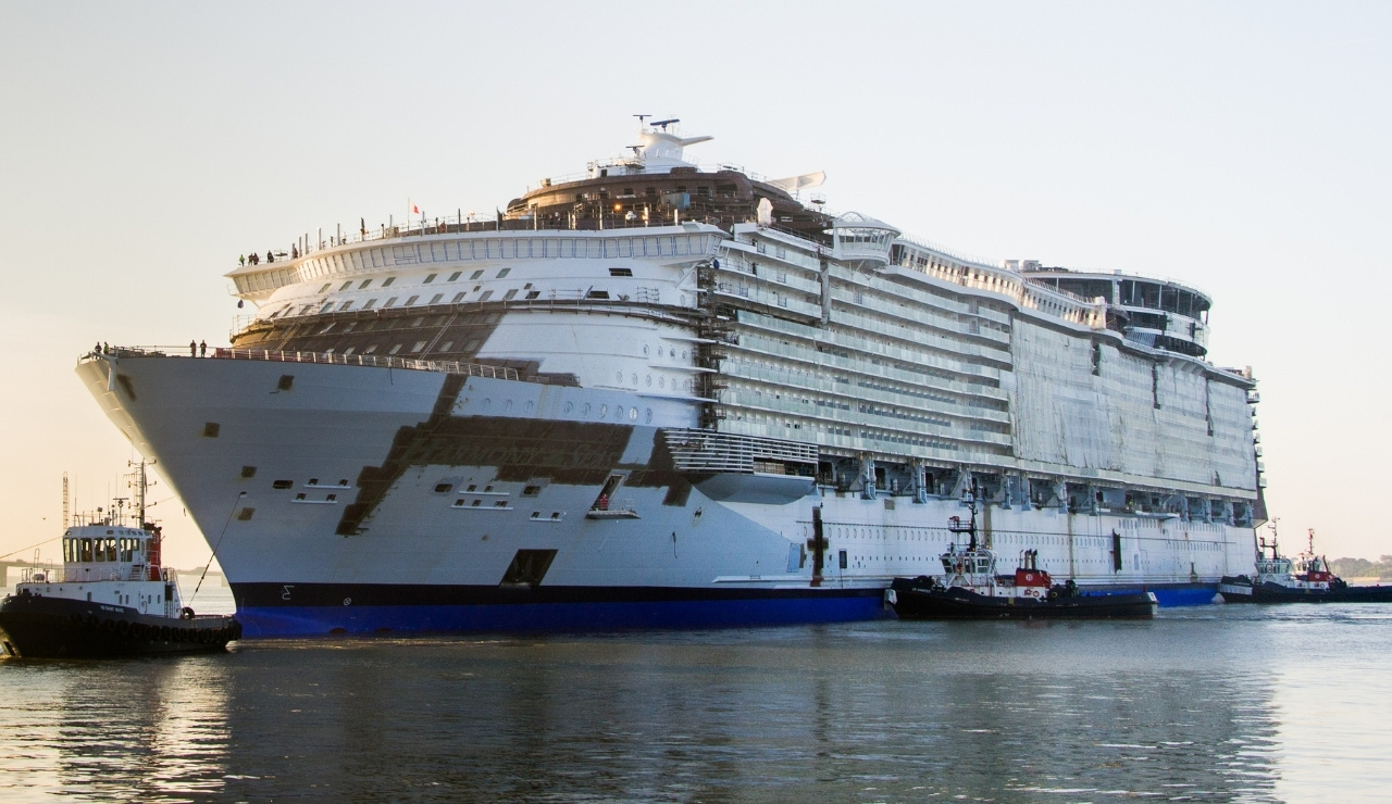 10 Largest Passenger Ships Ever Built Ranked | Backroad Planet