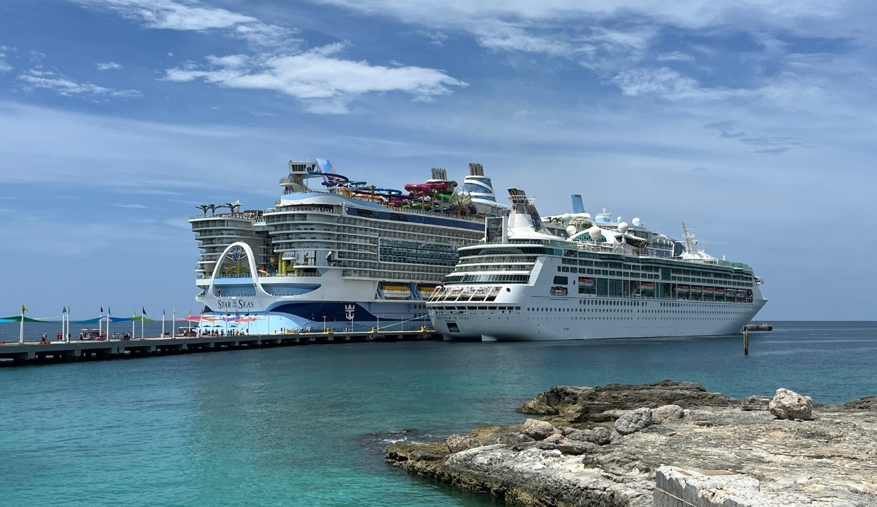 10 Largest Passenger Ships Ever Built Ranked | Backroad Planet