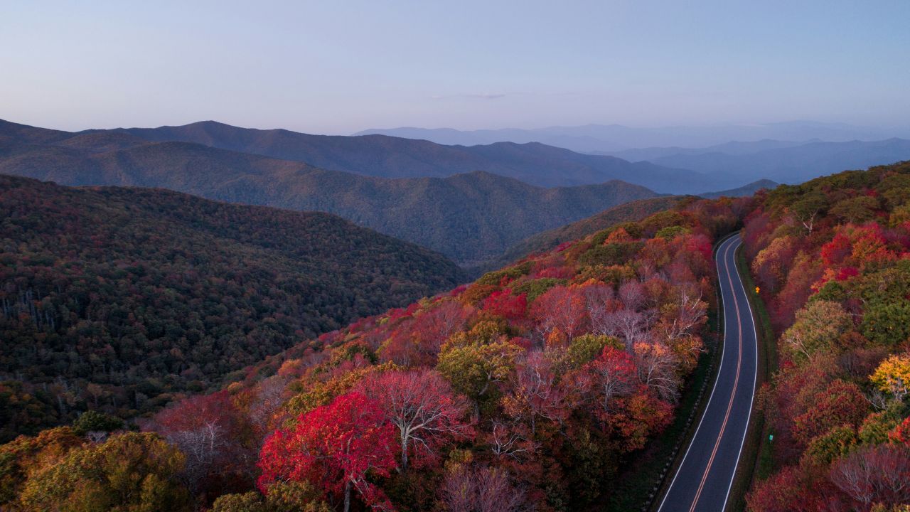 11 Scenic Drives Across America That Stay Beautiful All Year | Backroad ...