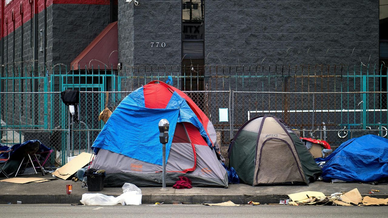 8 U.S. Cities Where Homelessness Has Become a Growing Crisis | Backroad ...