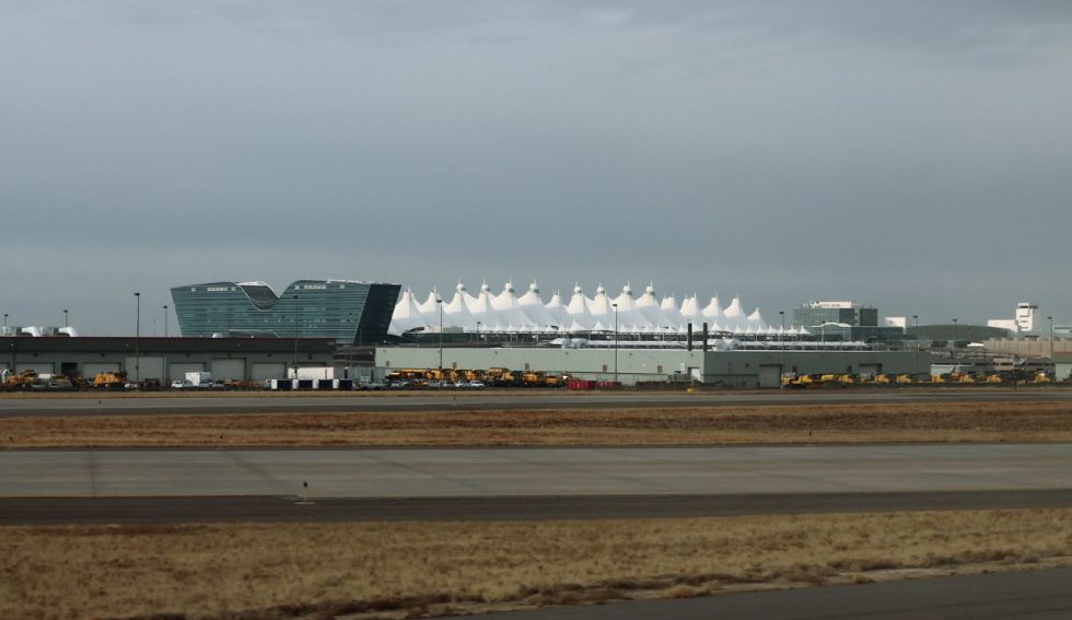 7 Longest Commercial Runways in the U.S. You Can Actually Visit ...