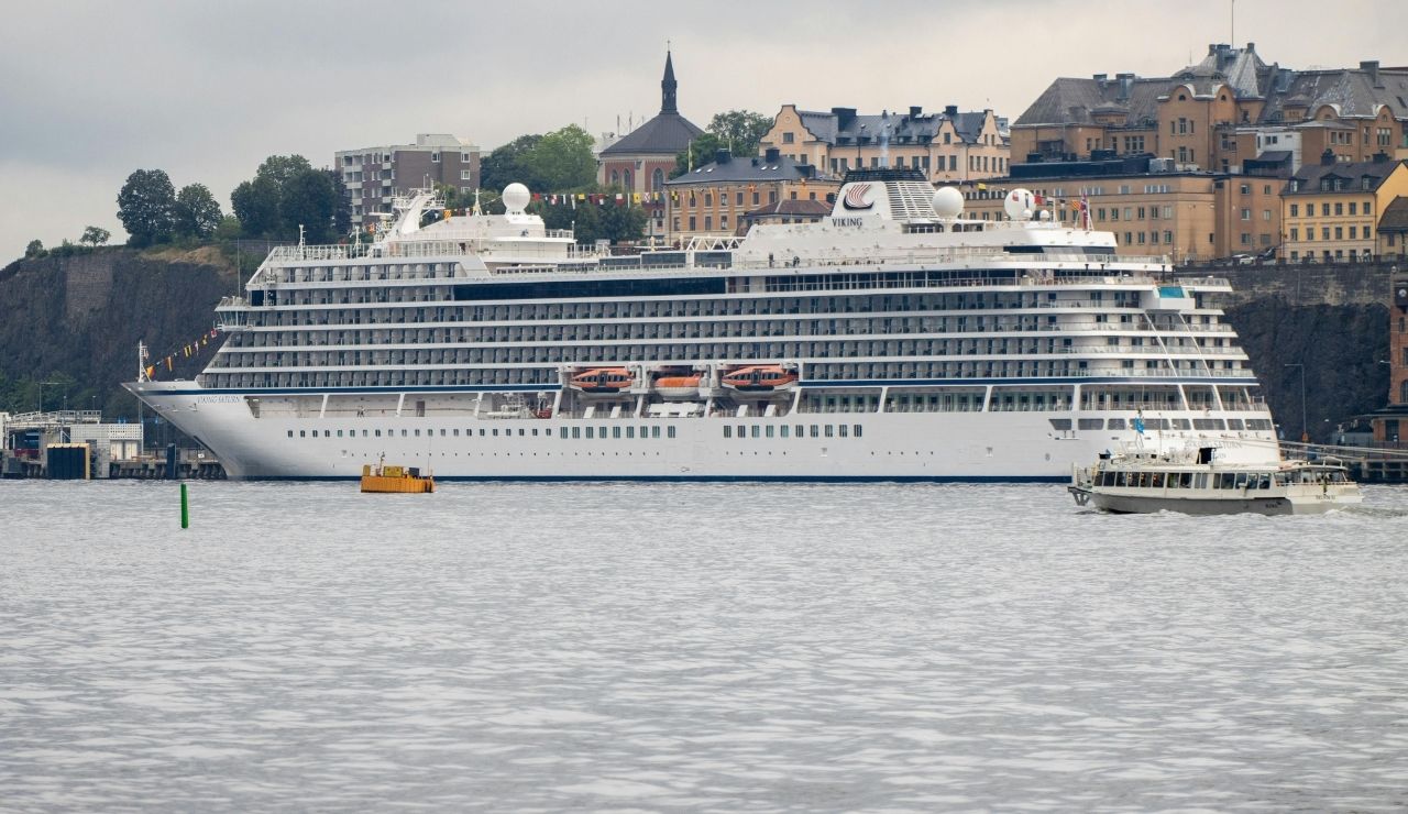 What a Repositioning Cruise Really Is and Why Travelers Love Taking ...