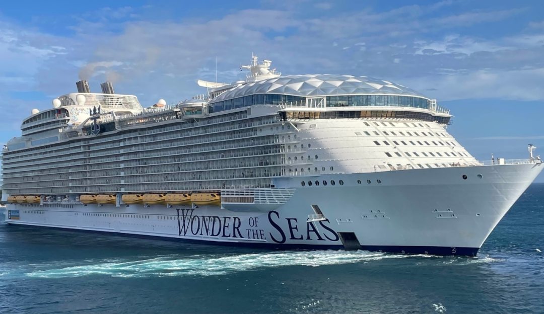 10 Largest Passenger Ships Ever Built Ranked | Backroad Planet