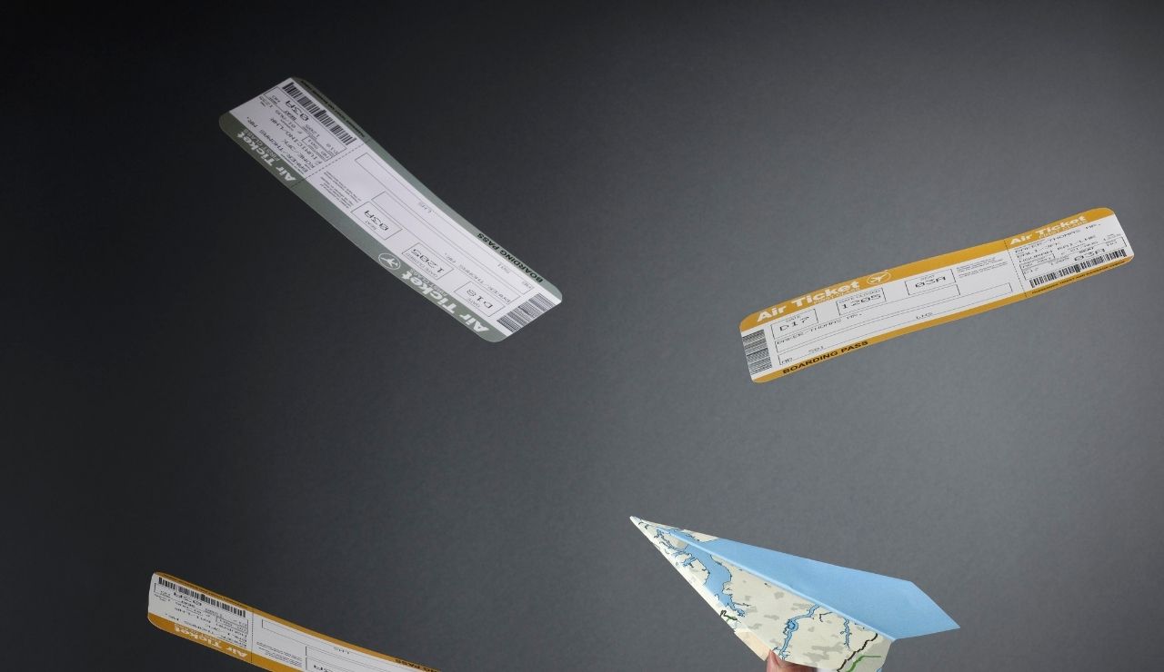 Why Travel Experts Say You Should Never Toss Your Boarding Pass ...