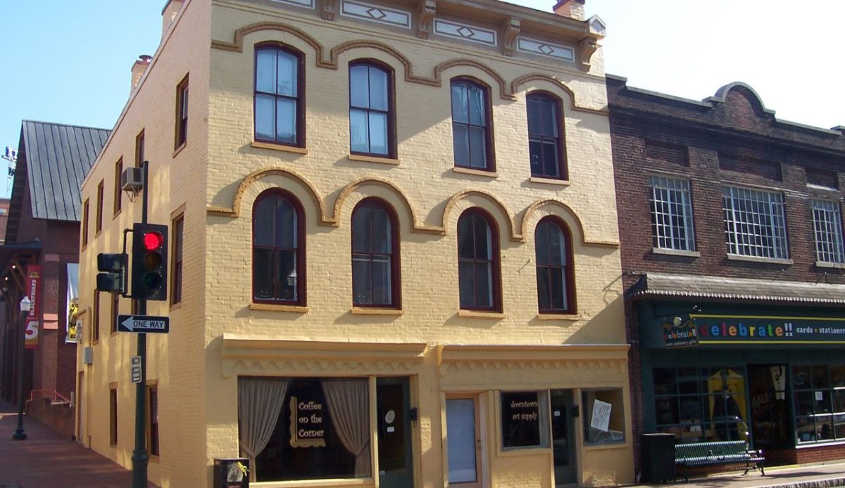 10 Virginia Towns Where Friendly Neighbors Still Shape Daily Life | Backroad Planet