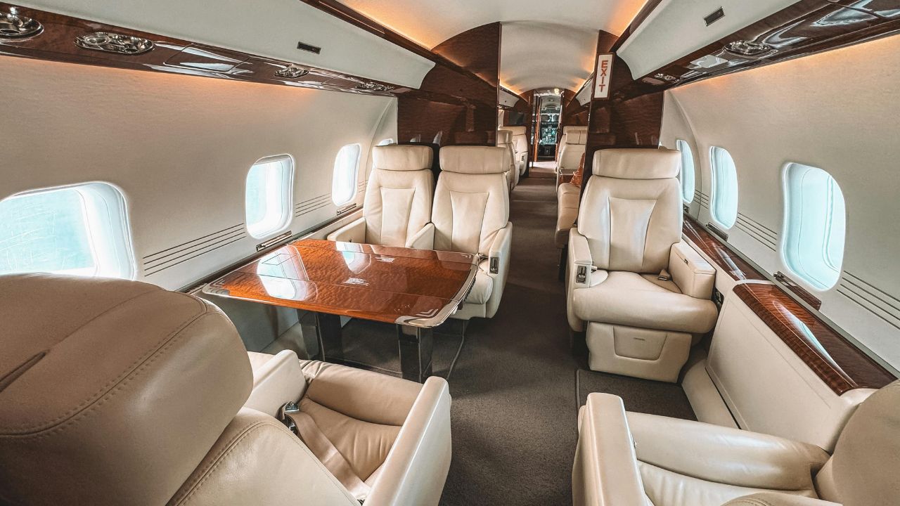 How Savvy Travelers Score First Class Flights Without Paying Full Price ...