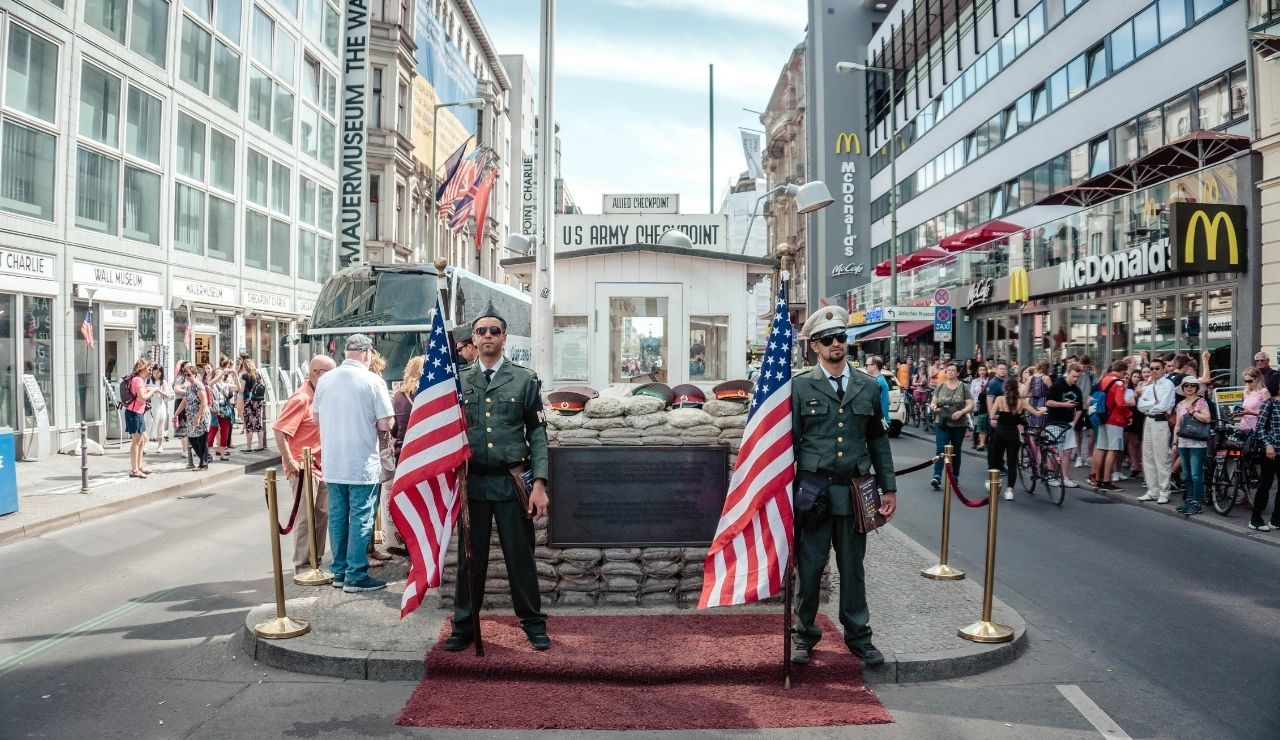 8 Cities Known for Gritty Street Culture That Surprises Visitors ...