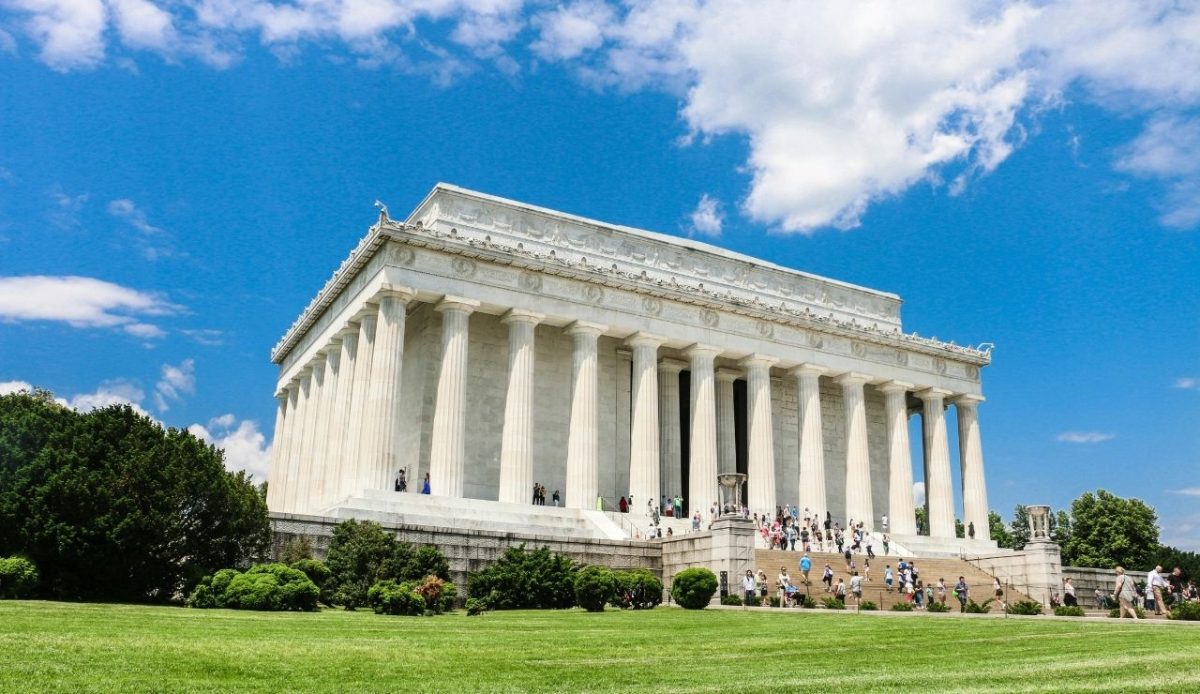 12 U.S. Landmarks That Have Struggled With Vandalism for Years ...