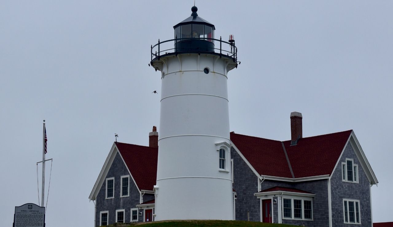 Visitors May Lose Access to 8 Historic Lighthouses | Backroad Planet