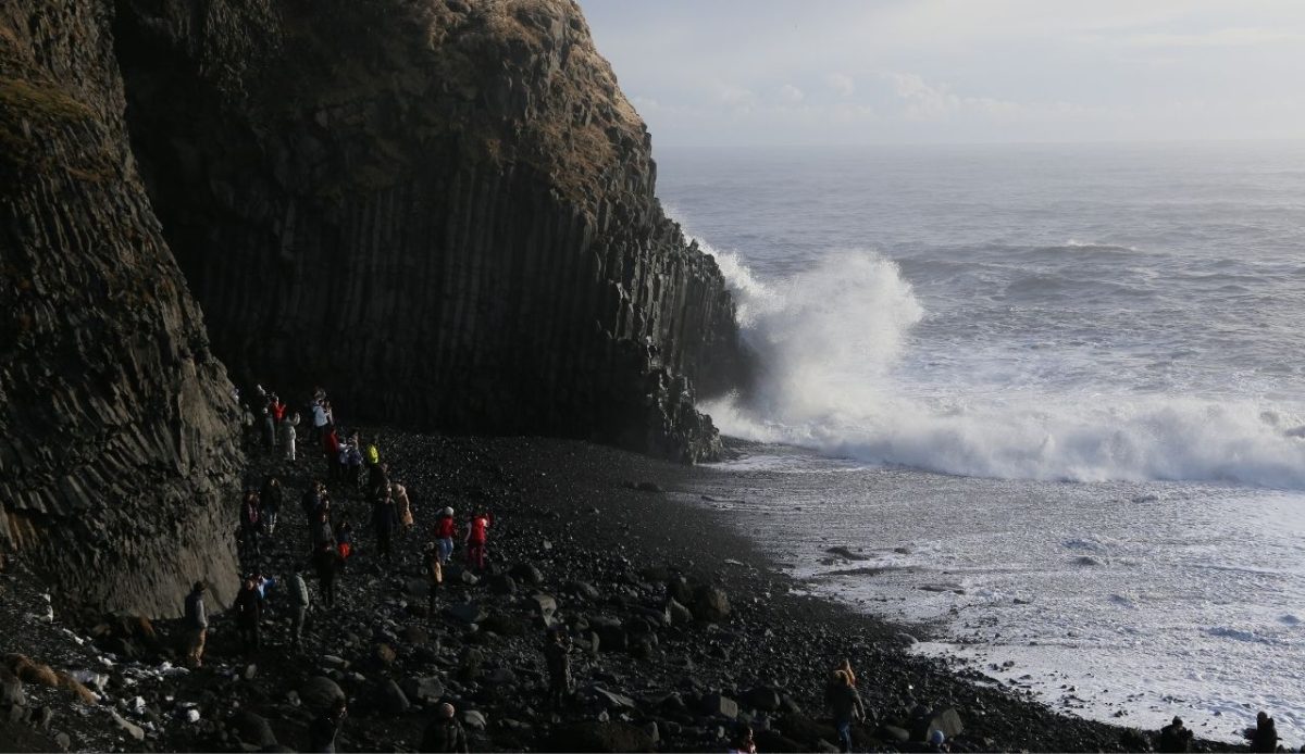 8 Mildly Infuriating Things Tourists Do In Iceland That Locals Hate ...