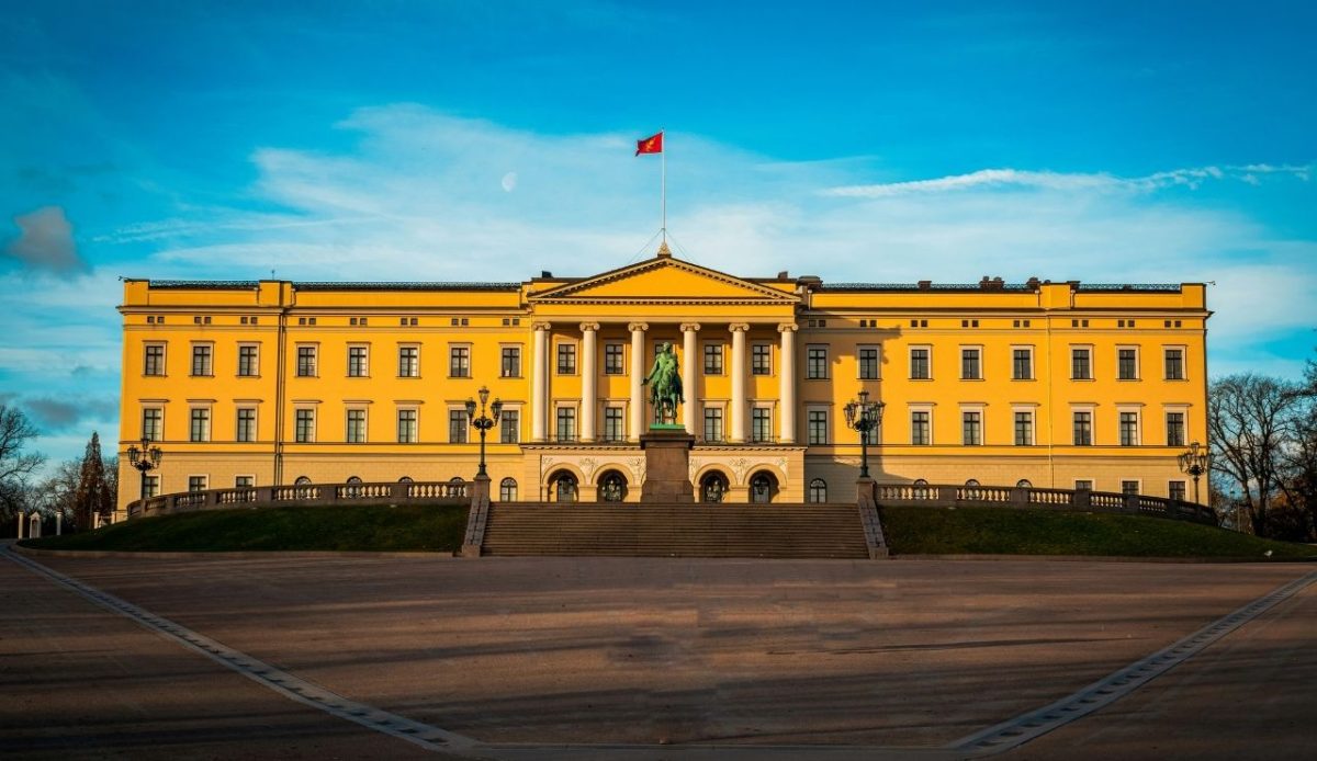 8 Royal Destinations Where Monarchs Still Live Like Ancient Emperors ...