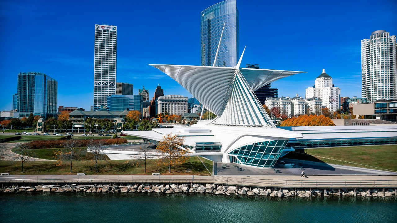 12 Midwest Places Travelers Find Culturally Complex and Hard to Read ...