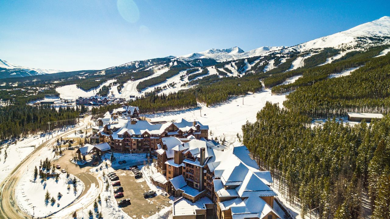 8 Rocky Mountain Ski Resorts Where Lift Lines Stay Short | Backroad Planet