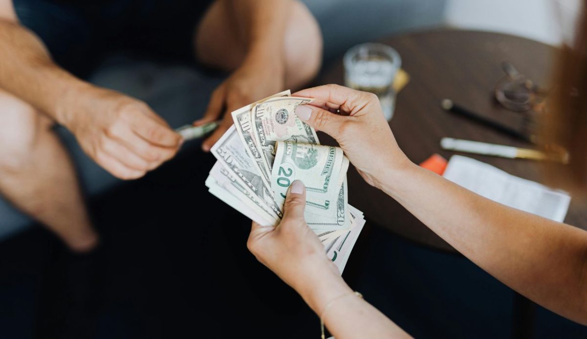 9 Subtle Things Locals Instantly Notice About Tourists In Low-Income ...