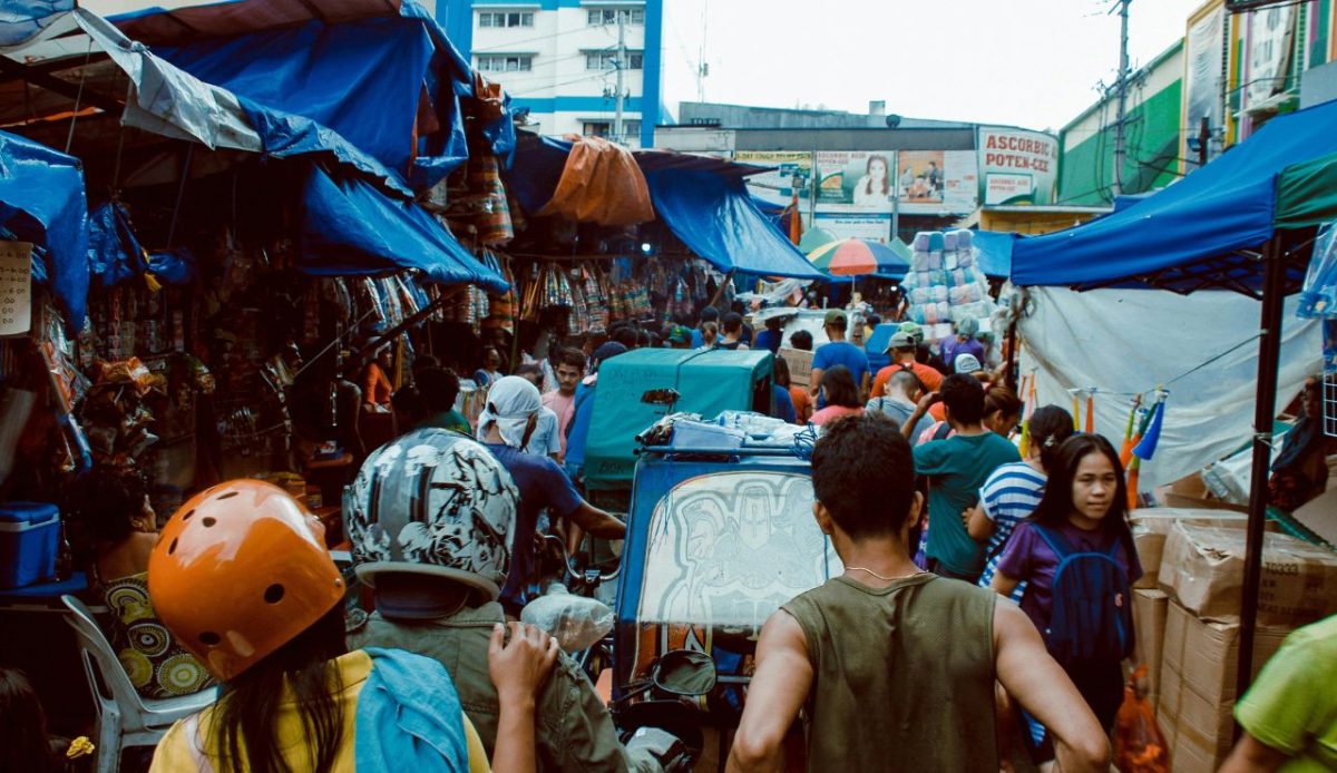 9 Subtle Things Locals Instantly Notice About Tourists In Low-Income ...