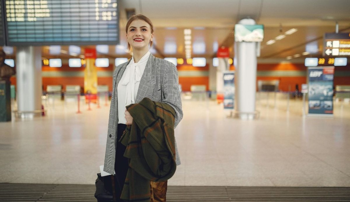 The Futile Campaign to Make Travelleres Dress Better on Planes ...