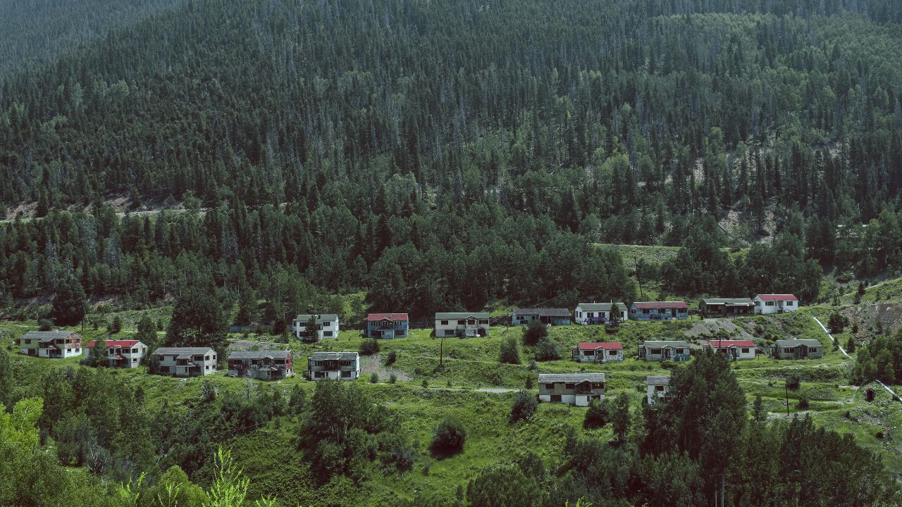 11 Toxic Ghost Towns Luring Tourists Despite 2026 Warnings | Backroad ...