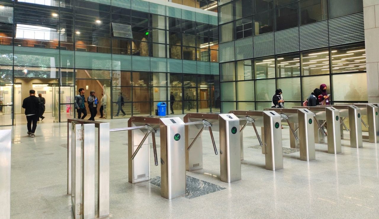 10 Countries Requiring New Digital Entry Forms From U.S. Travelers ...